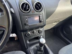 Grey Nissan Qashqai 2011 in Taurage, with an engine capacity of 1.50 L and mileage of 215 thousand km for 3700 €, photo 11 on AUTOMOTO.COM.LV
