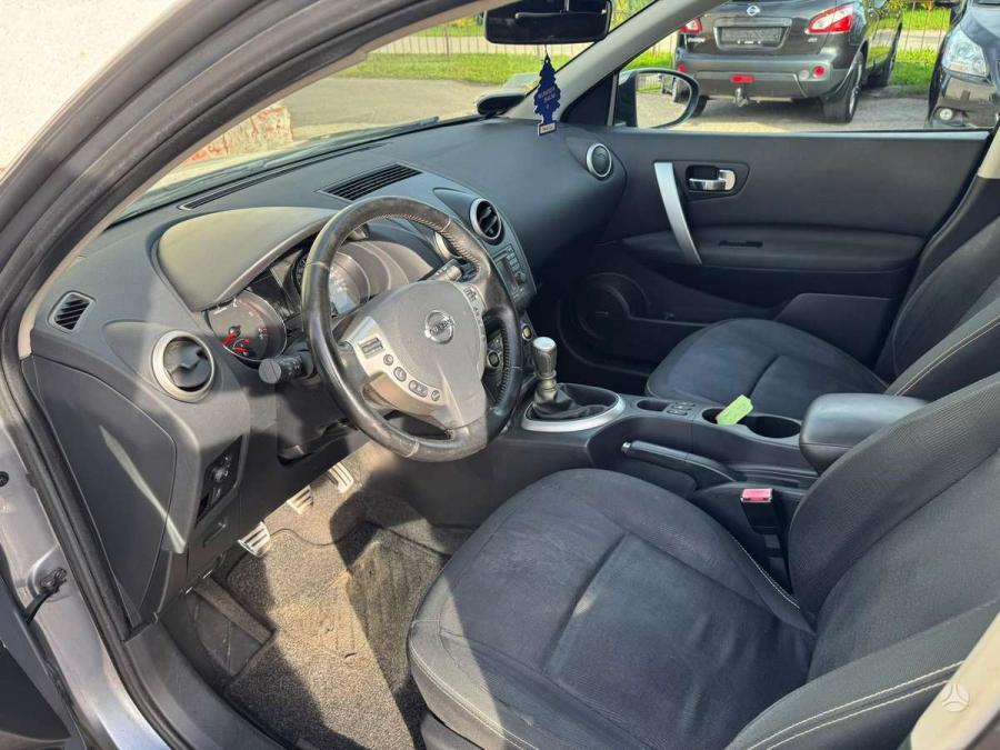 Pelēks Nissan Qashqai 2011 Jurbarkas, ar dzinēja tilpumu 1.50 L un nobraukumu 255 tūkst. km par 4250 €, foto 9 vietnē AUTOMOTO.COM.LV