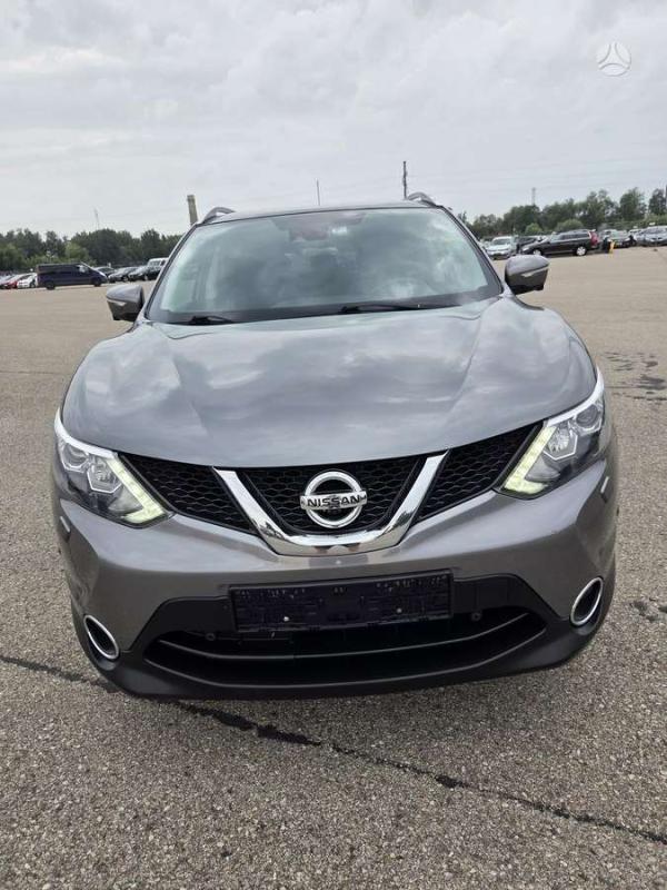 Grey Nissan Qashqai 2014 in Marijampole, with an engine capacity of 1.20 L and mileage of 139 thousand km for 6650 €, photo 8 on AUTOMOTO.COM.LV