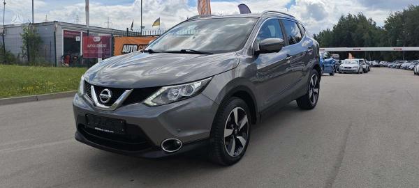 Grey Nissan Qashqai 2015 in Kaunas, with an engine capacity of 1.20 L and mileage of 220 thousand km for 6999 €, photo 1 on AUTOMOTO.COM.LV