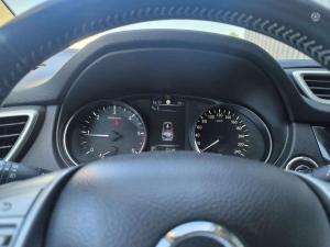 Grey Nissan Qashqai 2015 in Taurage, with an engine capacity of 1.60 L and mileage of 270 thousand km for 6800 €, photo 11 on AUTOMOTO.COM.LV