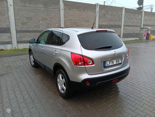 Grey Nissan Qashqai 2009 in Vilnius, with an engine capacity of 2.00 L and mileage of 160 thousand km for 2500 €, photo 6 on AUTOMOTO.COM.LV