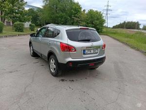 Grey Nissan Qashqai 2009 in Trakai, with an engine capacity of 2.00 L and mileage of 160 thousand km for 2500 €, photo 4 on AUTOMOTO.COM.LV