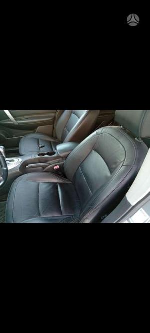 Grey Nissan Qashqai 2009 in Trakai, with an engine capacity of 2.00 L and mileage of 160 thousand km for 2500 €, photo 6 on AUTOMOTO.COM.LV