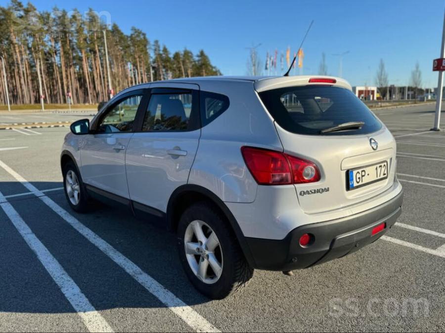 Grey Nissan Qashqai 2007 in Riga, with an engine capacity of 2.00 L and mileage of 225 thousand km for 7300 €, photo 3 on AUTOMOTO.COM.LV