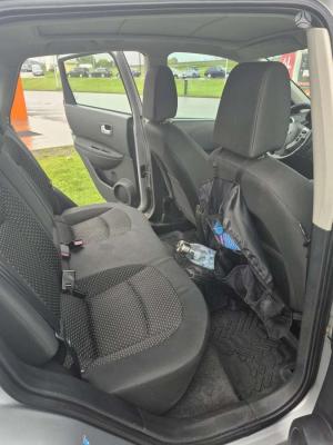 Grey Nissan Qashqai 2007 in Vilnius, with an engine capacity of 1.50 L and mileage of 338 thousand km for 2700 €, photo 14 on AUTOMOTO.COM.LV