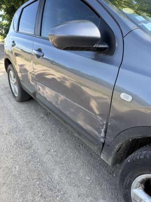 Pelēks Nissan Qashqai 2009 Tauragė, ar dzinēja tilpumu 1.50 L un nobraukumu 210 tūkst. km par 1900 €, foto 5 vietnē AUTOMOTO.COM.LV