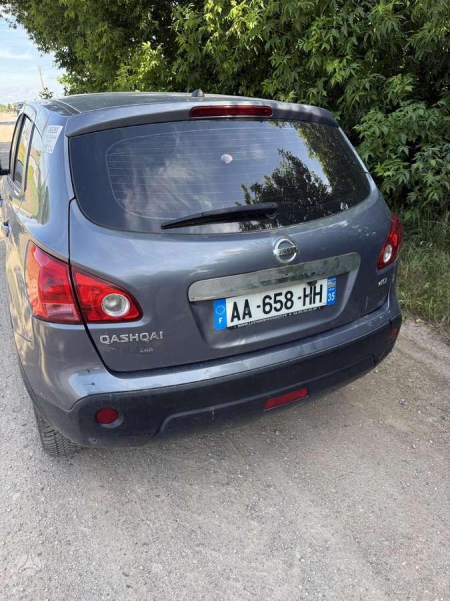 Pelēks Nissan Qashqai 2009 Tauragė, ar dzinēja tilpumu 1.50 L un nobraukumu 210 tūkst. km par 1900 €, foto 9 vietnē AUTOMOTO.COM.LV