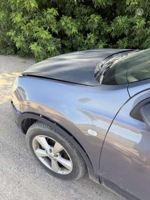 Pelēks Nissan Qashqai 2009 Tauragė, ar dzinēja tilpumu 1.50 L un nobraukumu 210 tūkst. km par 1900 €, foto 11 vietnē AUTOMOTO.COM.LV