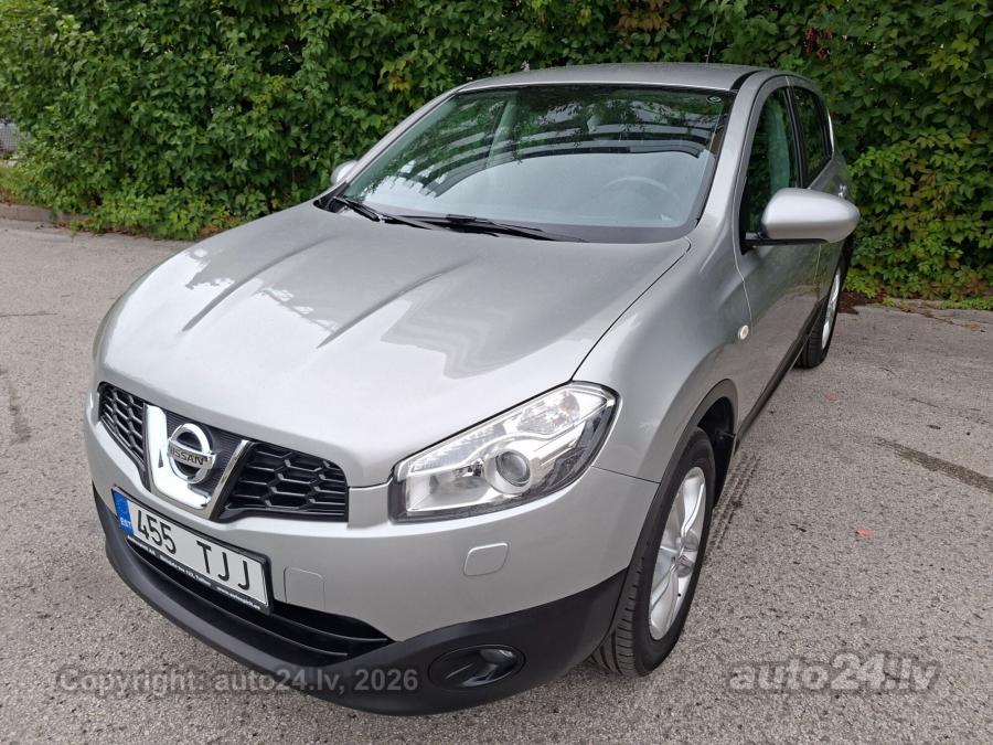 Pelēks Nissan Qashqai 2011 Tallina, ar dzinēja tilpumu 2.00 L un nobraukumu 169 tūkst. km par 5500 €, foto 1 vietnē AUTOMOTO.COM.LV