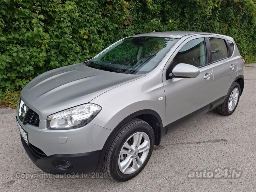 Pelēks Nissan Qashqai 2011 Tallina, ar dzinēja tilpumu 2.00 L un nobraukumu 169 tūkst. km par 5500 €, foto 3 vietnē AUTOMOTO.COM.LV