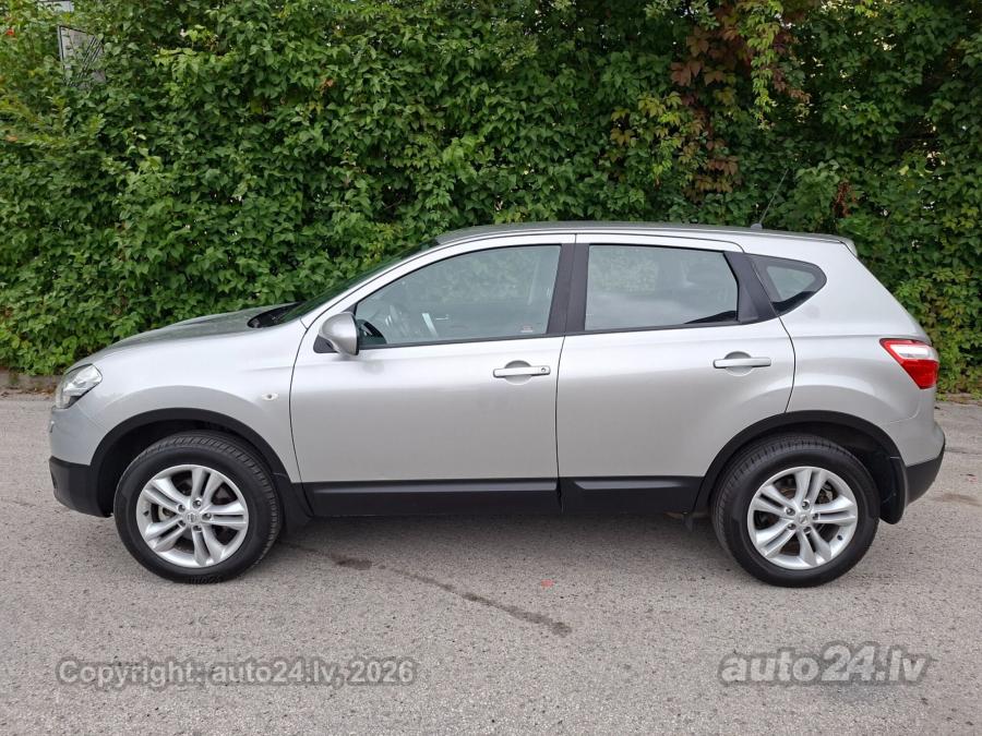 Pelēks Nissan Qashqai 2011 Tallina, ar dzinēja tilpumu 2.00 L un nobraukumu 169 tūkst. km par 5500 €, foto 8 vietnē AUTOMOTO.COM.LV