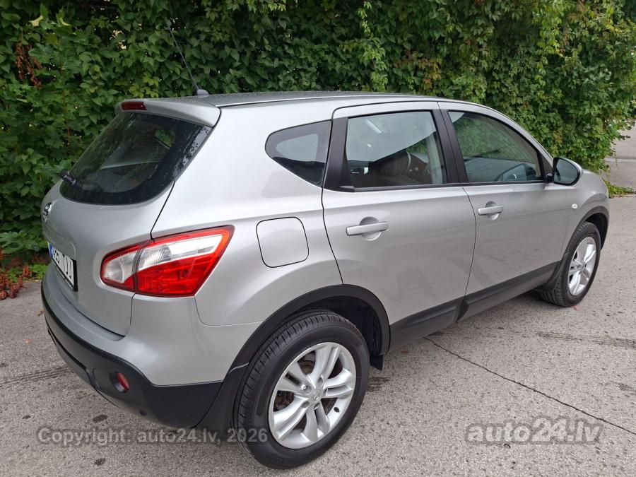 Pelēks Nissan Qashqai 2011 Tallina, ar dzinēja tilpumu 2.00 L un nobraukumu 169 tūkst. km par 5500 €, foto 10 vietnē AUTOMOTO.COM.LV