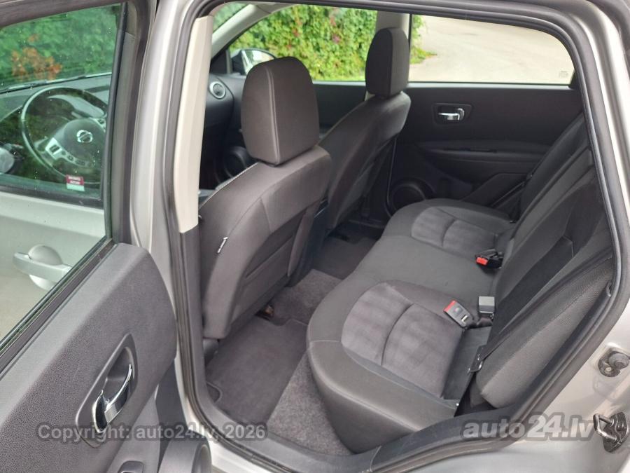 Pelēks Nissan Qashqai 2011 Tallina, ar dzinēja tilpumu 2.00 L un nobraukumu 169 tūkst. km par 5500 €, foto 12 vietnē AUTOMOTO.COM.LV