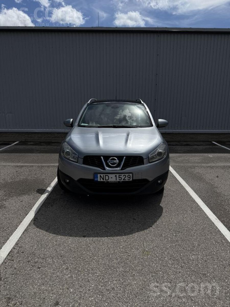Pelēks Nissan Qashqai 2012 Rīga, ar dzinēja tilpumu 1.60 L un nobraukumu 320 tūkst. km par 3900 €, foto 4 vietnē AUTOMOTO.COM.LV