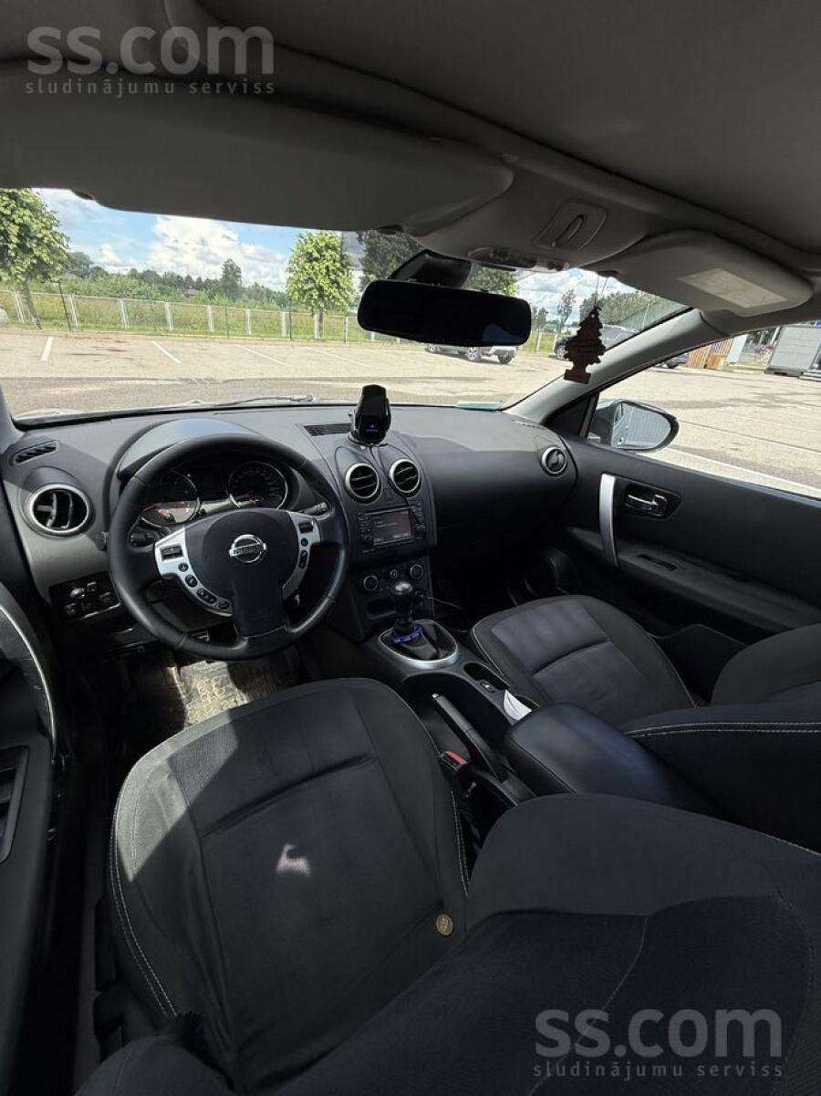 Pelēks Nissan Qashqai 2012 Rīga, ar dzinēja tilpumu 1.60 L un nobraukumu 320 tūkst. km par 3900 €, foto 8 vietnē AUTOMOTO.COM.LV