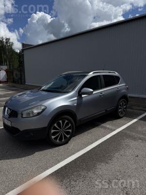 Pelēks Nissan Qashqai 2012 Rīga, ar dzinēja tilpumu 1.60 L un nobraukumu 320 tūkst. km par 3900 €, foto 3 vietnē AUTOMOTO.COM.LV