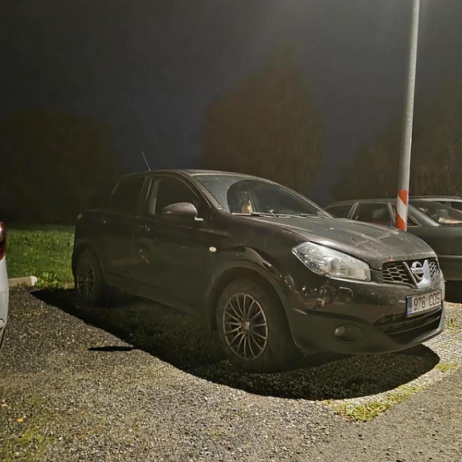 Grey Nissan Qashqai 2013 in Tapa, with an engine capacity of 0.00 L and mileage of 331 thousand km for 4500 €, photo 1 on AUTOMOTO.COM.LV