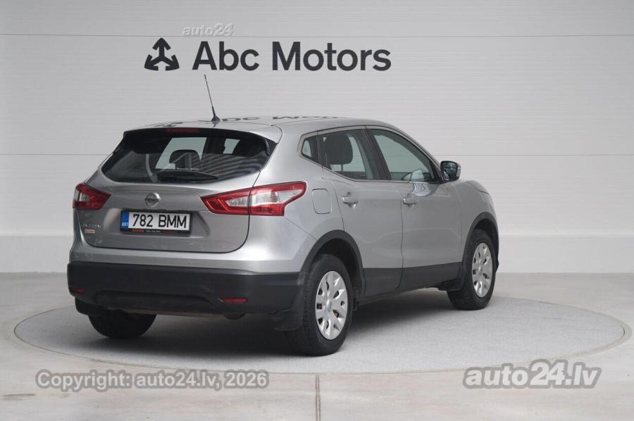 Grey Nissan Qashqai 2014 in Tallinn, with an engine capacity of 1.20 L and mileage of 98 thousand km for 7490 €, photo 4 on AUTOMOTO.COM.LV