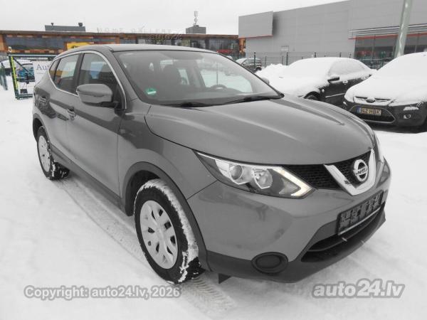 Grey Nissan Qashqai 2015 in Viljandi, with an engine capacity of 1.50 L and mileage of 211 thousand km for 8990 €, photo 3 on AUTOMOTO.COM.LV