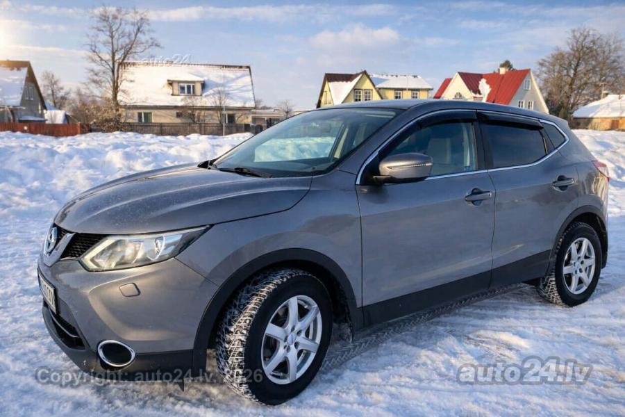 Pelēks Nissan Qashqai 2015 Tallina, ar dzinēja tilpumu 1.60 L un nobraukumu 105 tūkst. km par 10500 €, foto 4 vietnē AUTOMOTO.COM.LV