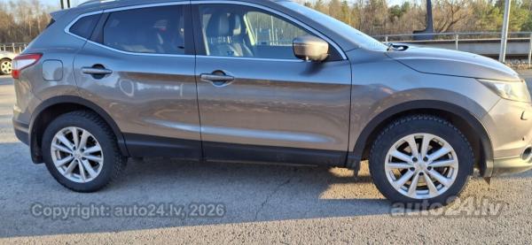 Grey Nissan Qashqai 2015 in Tallinn, with an engine capacity of 1.20 L and mileage of 158 thousand km for 8400 €, photo 4 on AUTOMOTO.COM.LV
