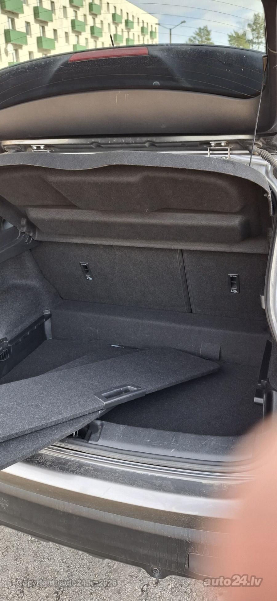 Pelēks Nissan Qashqai 2015 Tallina, ar dzinēja tilpumu 1.20 L un nobraukumu 158 tūkst. km par 8400 €, foto 7 vietnē AUTOMOTO.COM.LV