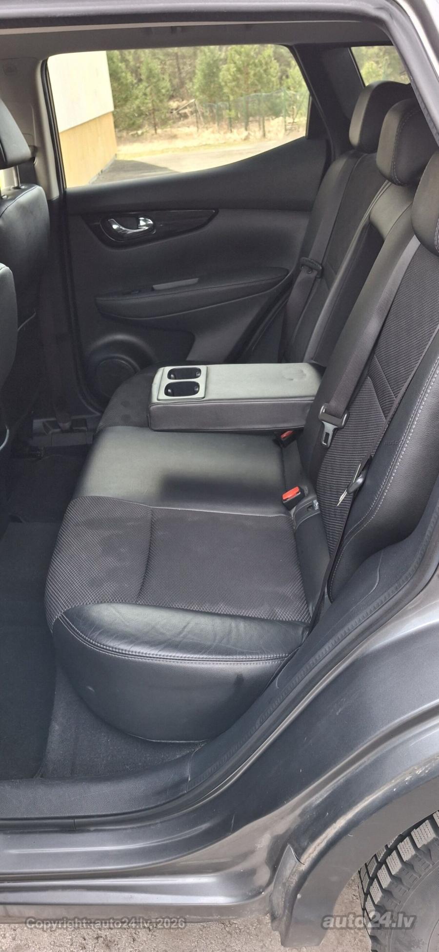 Pelēks Nissan Qashqai 2015 Tallina, ar dzinēja tilpumu 1.20 L un nobraukumu 158 tūkst. km par 8400 €, foto 10 vietnē AUTOMOTO.COM.LV