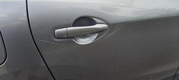 Grey Nissan Qashqai 2015 in Tallinn, with an engine capacity of 1.20 L and mileage of 91 thousand km for 8000 €, photo 8 on AUTOMOTO.COM.LV