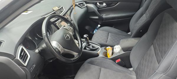 Grey Nissan Qashqai 2015 in Tallinn, with an engine capacity of 1.20 L and mileage of 91 thousand km for 8000 €, photo 9 on AUTOMOTO.COM.LV
