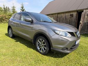 Grey Nissan Qashqai 2015 in Rakvere, with an engine capacity of 0.00 L and mileage of 165 thousand km for 7300 €, photo 3 on AUTOMOTO.COM.LV