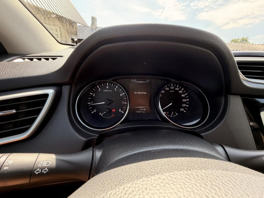 Grey Nissan Qashqai 2015 in Rakvere, with an engine capacity of 0.00 L and mileage of 165 thousand km for 7300 €, photo 18 on AUTOMOTO.COM.LV