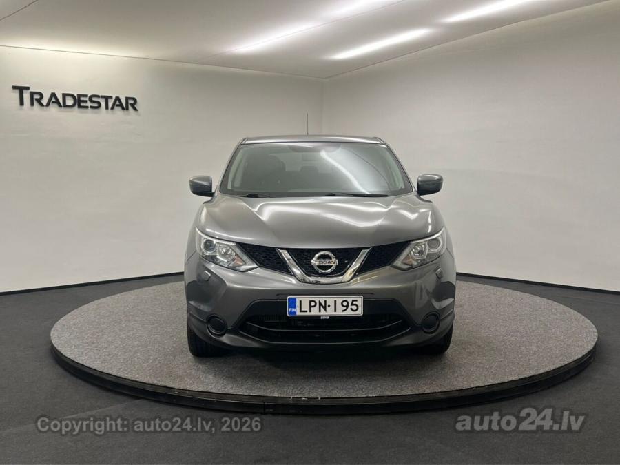 Grey Nissan Qashqai 2016 in Parnu, with an engine capacity of 1.20 L and mileage of 144 thousand km for 8990 €, photo 2 on AUTOMOTO.COM.LV