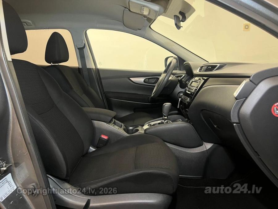 Grey Nissan Qashqai 2016 in Parnu, with an engine capacity of 1.20 L and mileage of 144 thousand km for 8990 €, photo 9 on AUTOMOTO.COM.LV