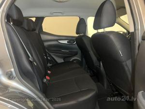 Grey Nissan Qashqai 2016 in Parnu, with an engine capacity of 1.20 L and mileage of 144 thousand km for 8990 €, photo 10 on AUTOMOTO.COM.LV