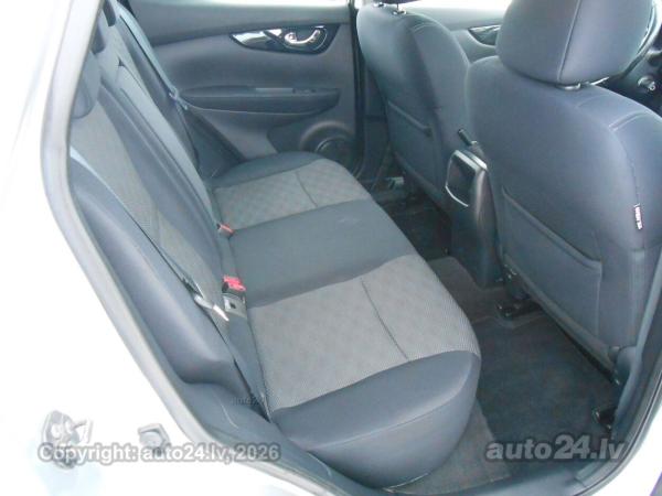 Grey Nissan Qashqai 2016 in Viljandi, with an engine capacity of 1.60 L and mileage of 187 thousand km for 10990 €, photo 11 on AUTOMOTO.COM.LV