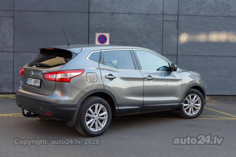Pelēks Nissan Qashqai 2016 Pērnava, ar dzinēja tilpumu 1.60 L un nobraukumu 170 tūkst. km par 8899 €, foto 3 vietnē AUTOMOTO.COM.LV