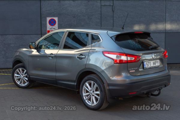 Pelēks Nissan Qashqai 2016 Pērnava, ar dzinēja tilpumu 1.60 L un nobraukumu 170 tūkst. km par 8899 €, foto 4 vietnē AUTOMOTO.COM.LV