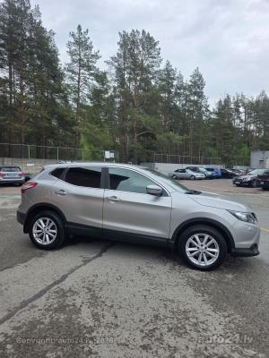 Pelēks Nissan Qashqai 2016 Tallina, ar dzinēja tilpumu 1.20 L un nobraukumu 135 tūkst. km par 6800 €, foto 4 vietnē AUTOMOTO.COM.LV