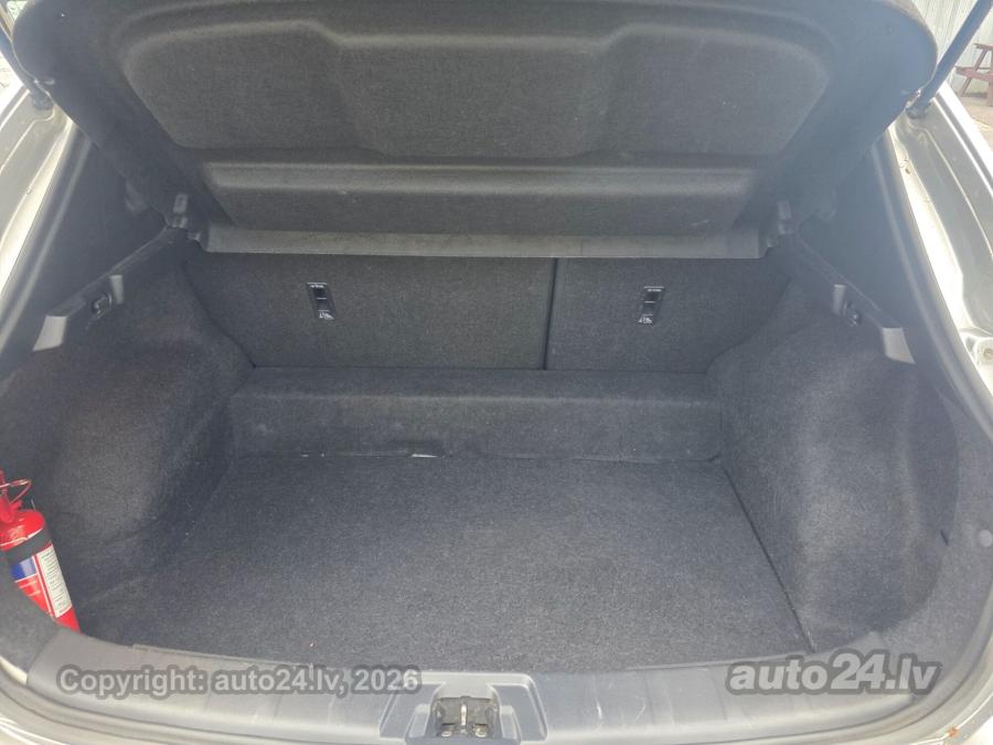 Pelēks Nissan Qashqai 2016 Tallina, ar dzinēja tilpumu 1.20 L un nobraukumu 135 tūkst. km par 6800 €, foto 16 vietnē AUTOMOTO.COM.LV