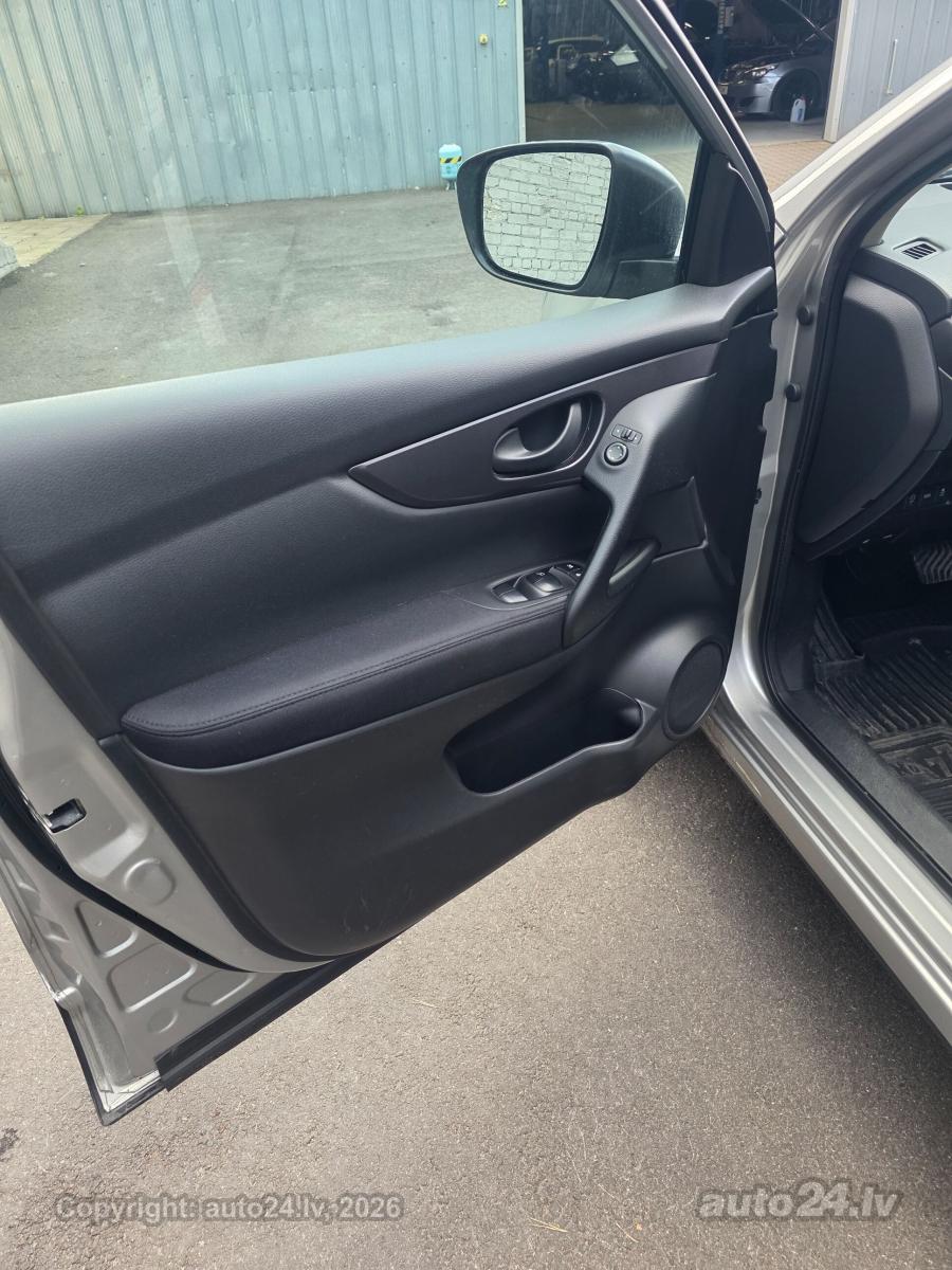 Pelēks Nissan Qashqai 2016 Tallina, ar dzinēja tilpumu 1.20 L un nobraukumu 135 tūkst. km par 6800 €, foto 17 vietnē AUTOMOTO.COM.LV