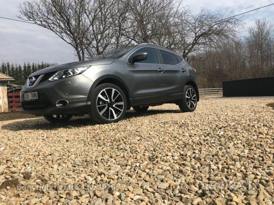 Grey Nissan Qashqai 2017 in Tartu, with an engine capacity of 1.20 L and mileage of 150 thousand km for 10000 €, photo 1 on AUTOMOTO.COM.LV