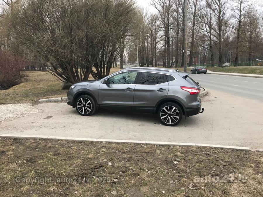Pelēks Nissan Qashqai 2017 Tartu, ar dzinēja tilpumu 1.20 L un nobraukumu 150 tūkst. km par 10000 €, foto 4 vietnē AUTOMOTO.COM.LV
