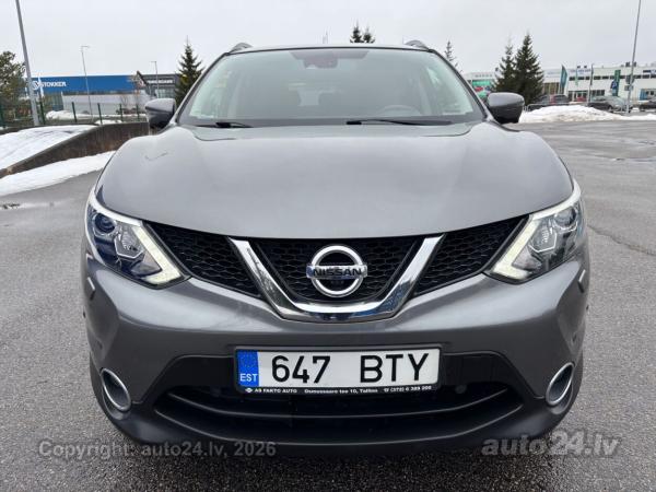Grey Nissan Qashqai 2017 in Paide, with an engine capacity of 1.20 L and mileage of 37 thousand km for 12390 €, photo 2 on AUTOMOTO.COM.LV