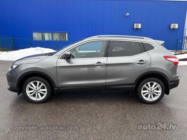 Grey Nissan Qashqai 2017 in Paide, with an engine capacity of 1.20 L and mileage of 37 thousand km for 12390 €, photo 3 on AUTOMOTO.COM.LV