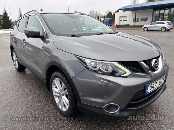 Grey Nissan Qashqai 2017 in Paide, with an engine capacity of 1.20 L and mileage of 37 thousand km for 12390 €, photo 6 on AUTOMOTO.COM.LV
