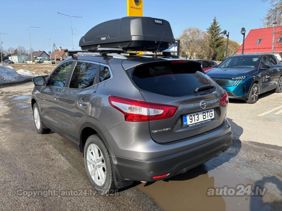 Grey Nissan Qashqai 2017 in Rakvere, with an engine capacity of 1.20 L and mileage of 198 thousand km for 6990 €, photo 6 on AUTOMOTO.COM.LV