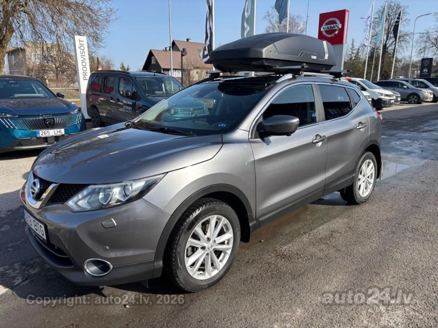 Grey Nissan Qashqai 2017 in Rakvere, with an engine capacity of 1.20 L and mileage of 198 thousand km for 6990 €, photo 7 on AUTOMOTO.COM.LV