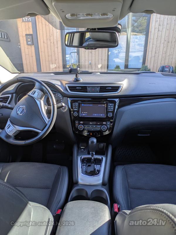 Pelēks Nissan Qashqai 2017 Tallina, ar dzinēja tilpumu 1.20 L un nobraukumu 113 tūkst. km par 9900 €, foto 4 vietnē AUTOMOTO.COM.LV