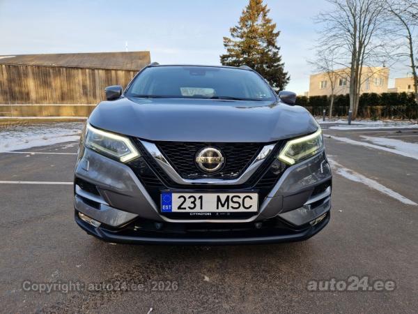 Grey Nissan Qashqai 2018 in Tallinn, with an engine capacity of 1.20 L and mileage of 29 thousand km for 12900 €, photo 2 on AUTOMOTO.COM.LV